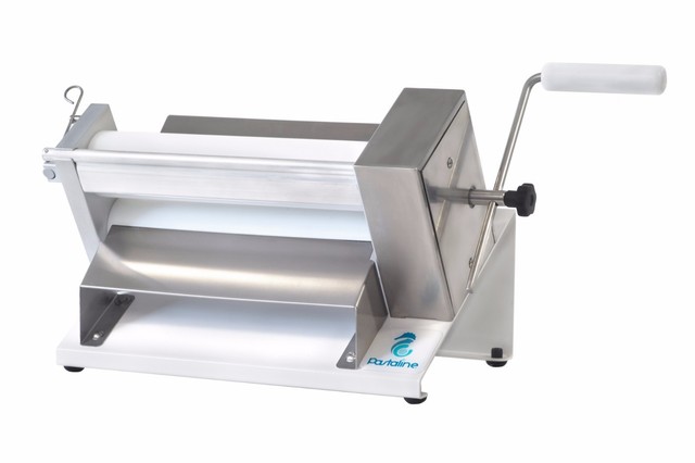 Pastaline Sfogliafacile MINI Manual Dough Fondant Sheeter Machine for ...
