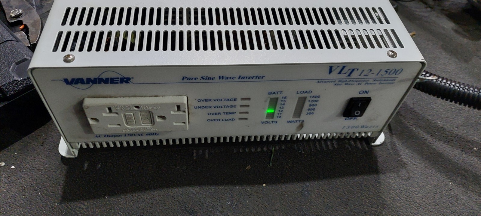 VANNER - VLT 12-1500 12 Volt DC to AC Pure Sine Wave Inverter Used ...