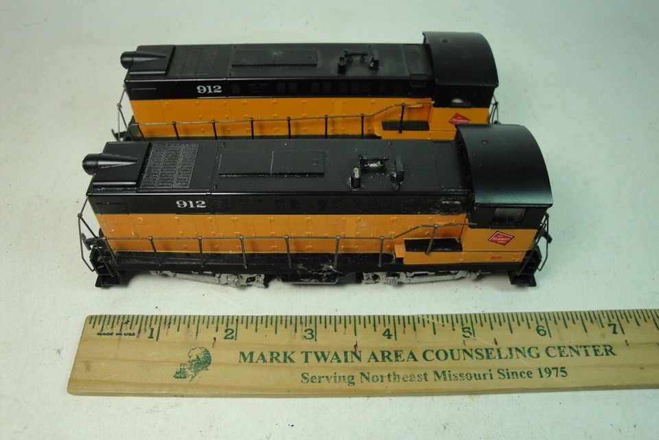 HO Milwaukee Road Baldwin S-12 Powered Diesel Switcher # 912 w ...
