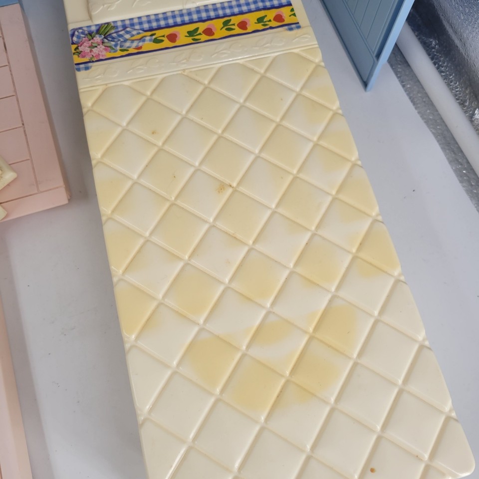 Mattel Barbie 1998 Family Cottage Blue Fold Out Doll House No Sound | eBay