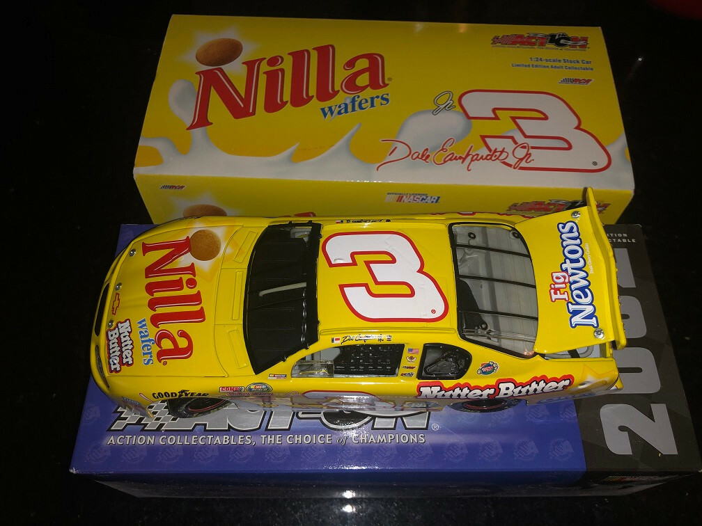 Dale Earnhardt Jr #3 Nilla Wafers/ Nutter Butter 2002 NASCAR 1:24 ...