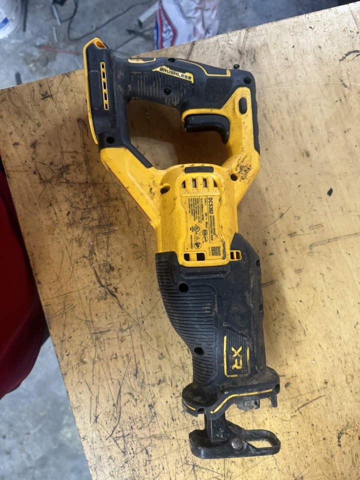 DeWalt DCS382 20V XR Brushless Cordless Reciprocating Saw, Tool Only ...