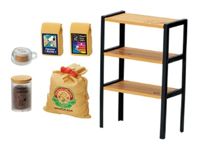 Rement Snoopy Coffee Roastery & Cafe Cappuccino coffee bean display ...