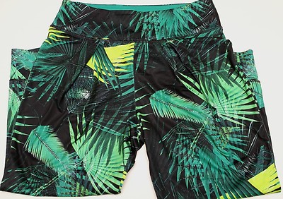 Fabletics NWT Yogi Capris Tropical Palm Print Black Green Athletic ...