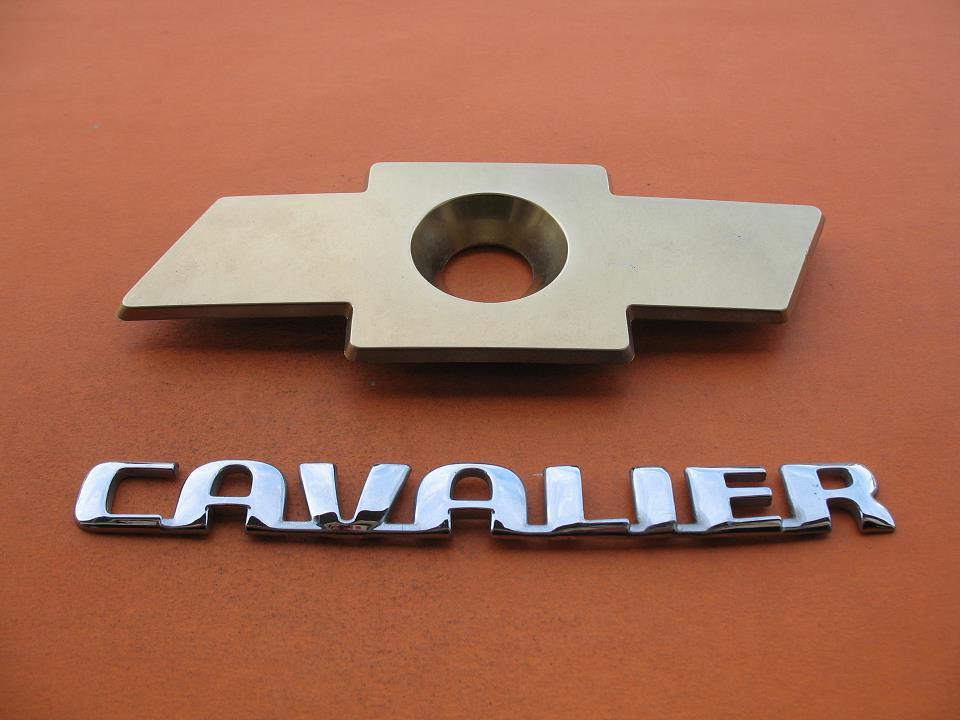 2004 2005 CHEVROLET CAVALIER REAR TRUNK LID EMBLEM LOGO BADGE SIGN OEM ...