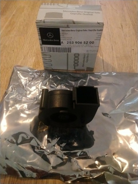 Genuine MERCEDES BENZ LED Headlight Cooling Fan GLC CLA CL A2539065200 ...