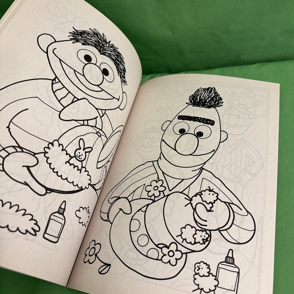 Sesame Street Super Coloring Book, Hip Hop Hooray Easter (2000 CTW ...