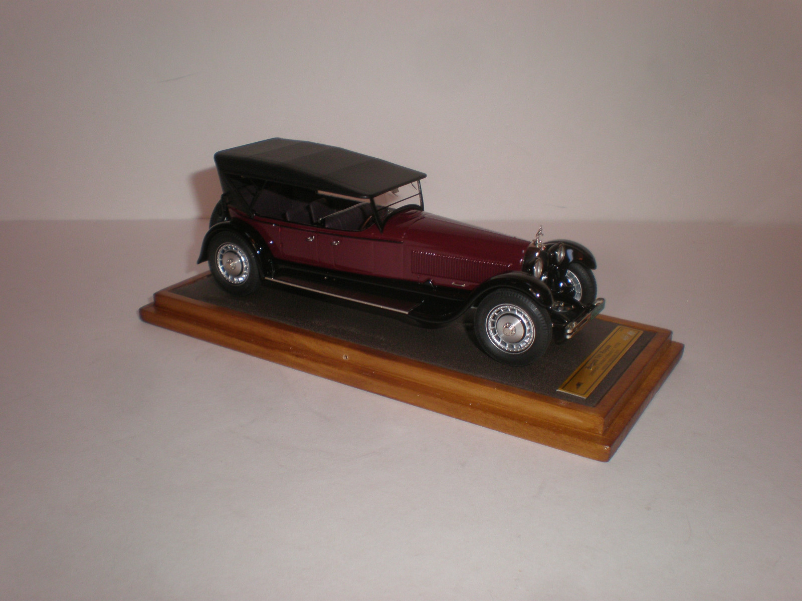 1/43 EMC 1927 Bugatti T41 Royale prototype Packard chassis red Closed ...