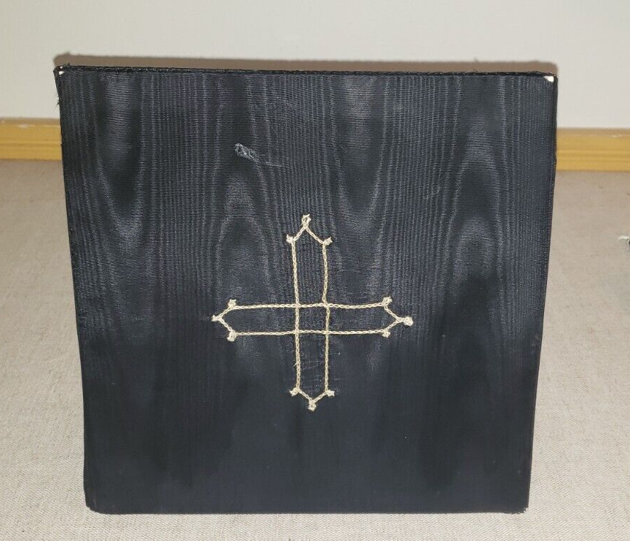 VINTAGE PRIEST CATHOLIC MASS VESTMENTS BURSE & STOLE BLACK SILK 9 | eBay