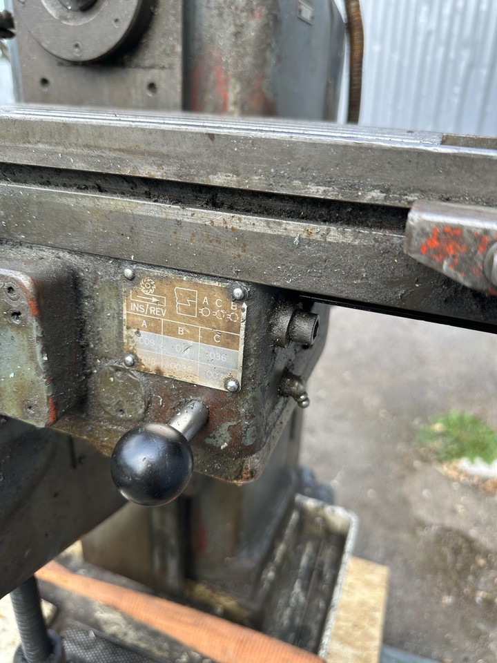 ELLIOT VICTORIA JUNIOR MILL SINGLE PHASE MILLING MACHINE ON SITE ...