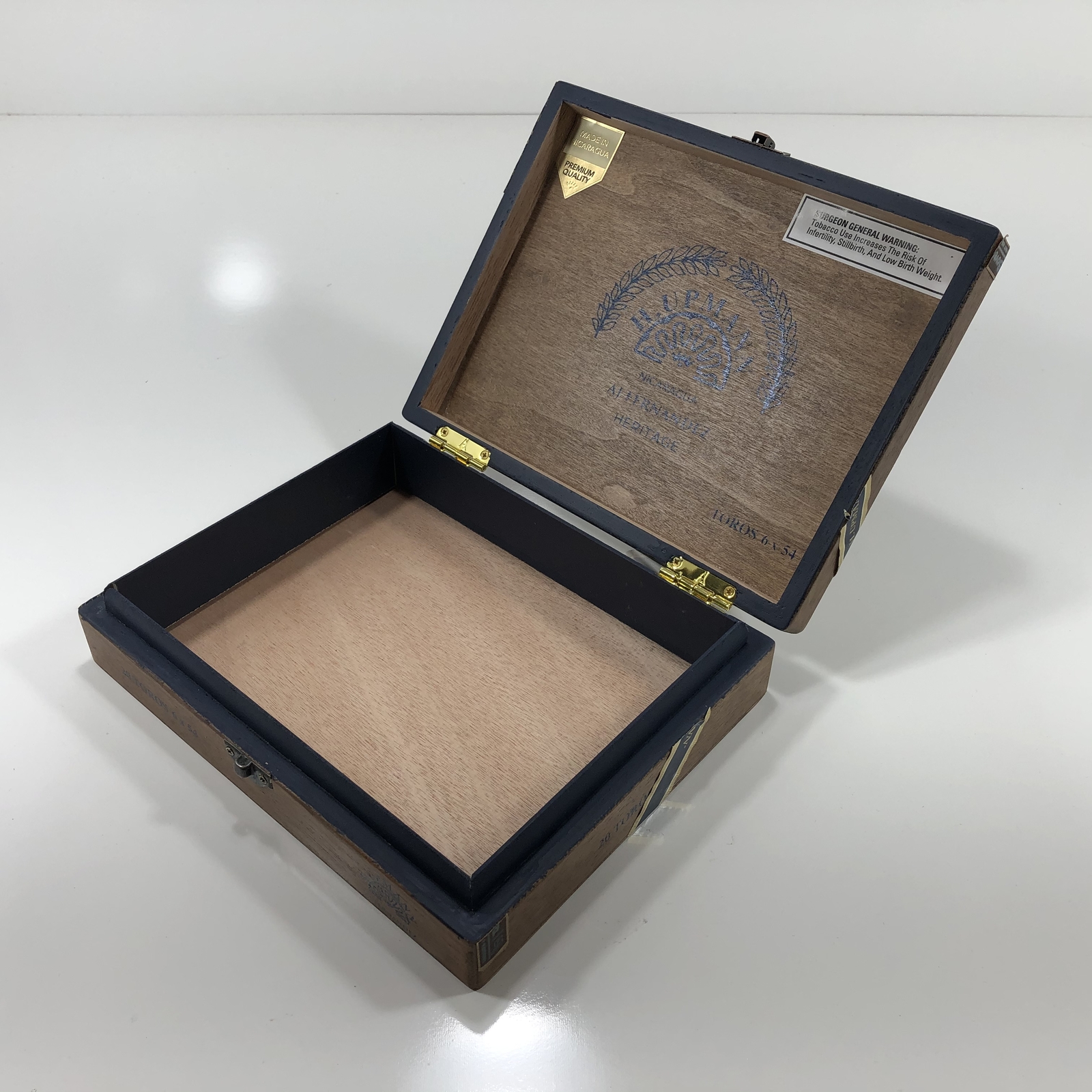 H Upmann Heritage Toro Empty Wooden Cigar Box 9.25x7.25x2 | eBay