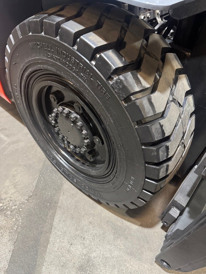 2019 Toyota 8FG40U 9000 LB 2 Stage Mast Cab with Heat & A/C Forklift ...