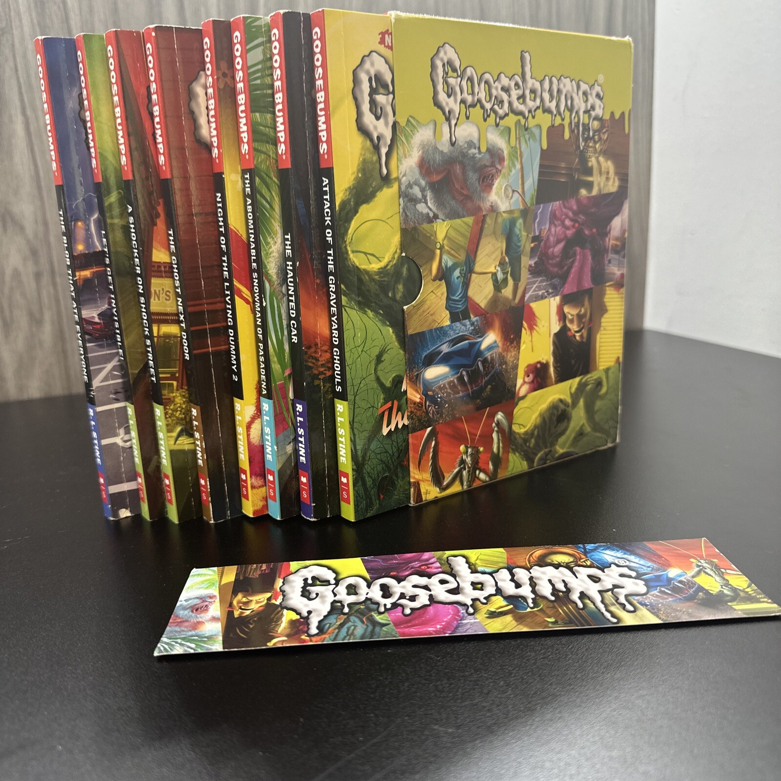 Goosebumps Set of 8 Paperback Books & Bookmark R.L. Stine Scholastic ...