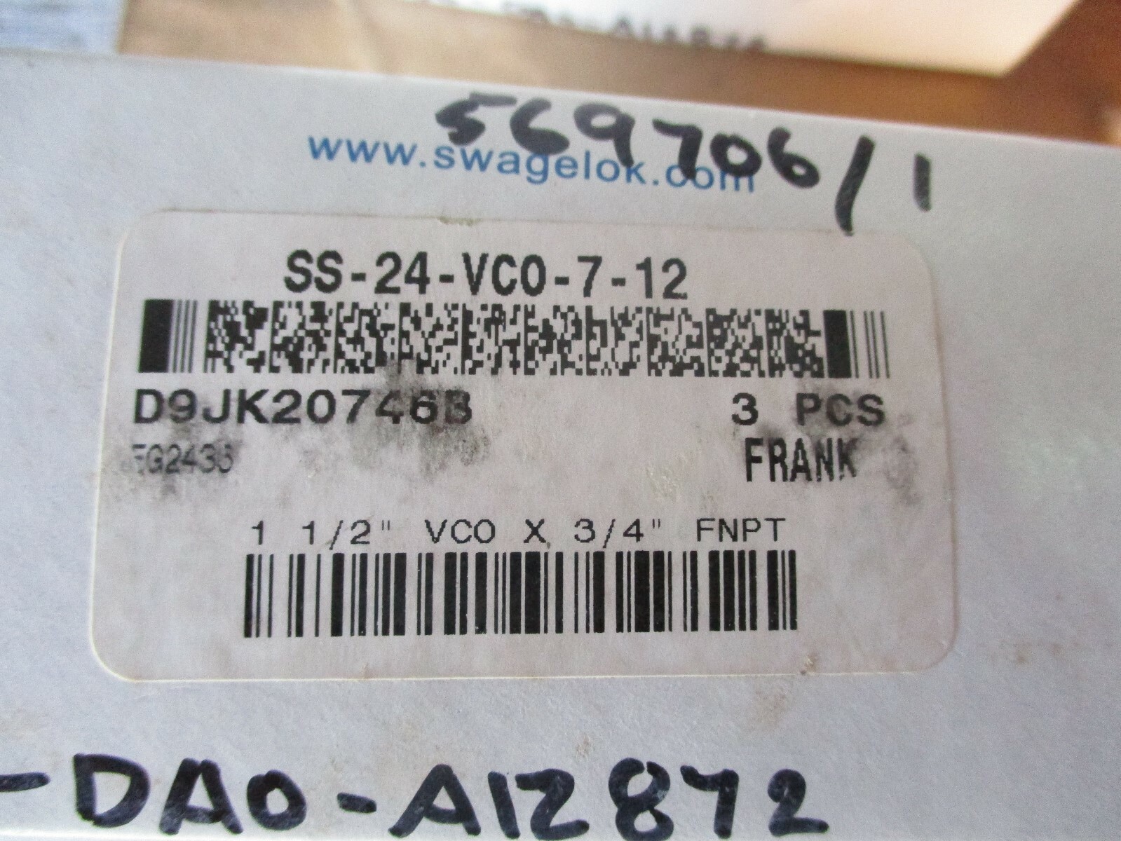 SWAGELOK VCO FITTING; ADAPTER 1-1/2" VCO X 3/4" FNPT, SS-24-VCO-7-12 ...
