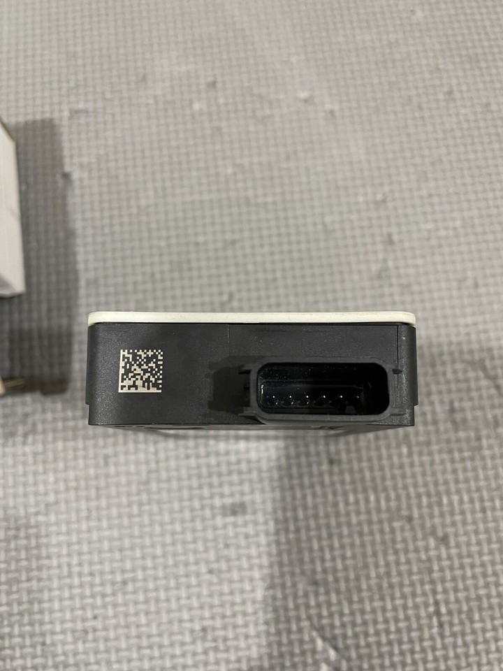 2020-2022 MERCEDES-BENZ GLE OEM LH or RH BLIND SPOT MONITOR SENSOR ...