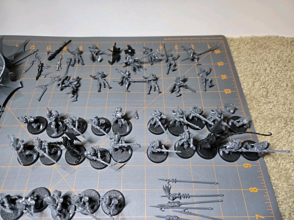 Warhammer 40K Drukhari/Dark Eldar Army Lot of 30 Kabalites,6x Reavers ...