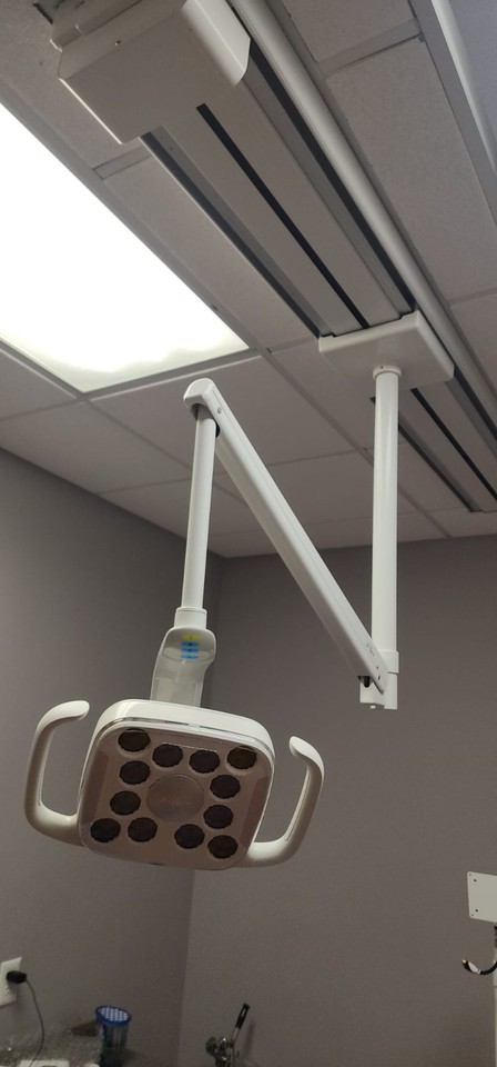 ADEC 577L LED Track Mount Dental Examination Light w/ Cure Mode (9 ...