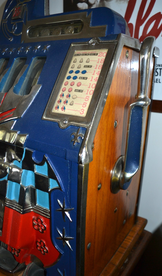 Mills 25c Castle Front Slot Machine circa 1940's w/Stand---Grrreat ...