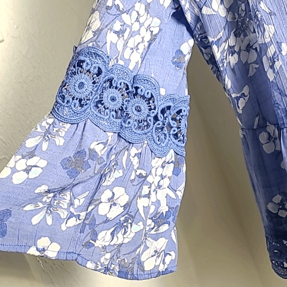 Unique Spectrum Boho Blue & White Floral Blouse, Embroidered Trim, Size ...
