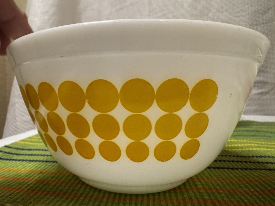 Vintage Pyrex Polka Dot Mixing Bowl Complete Set of 4 - 401-404 (C) | eBay