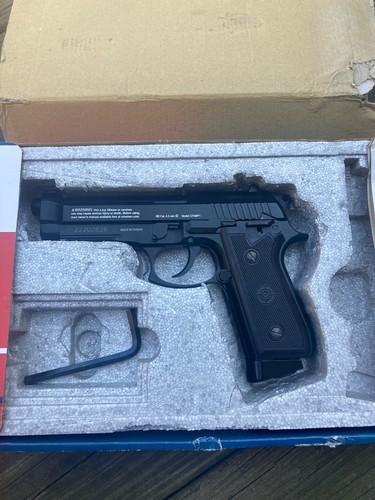 Crosman P1 Full Auto CO2 blowback .177 cal bb Air Pistol -Fully ...