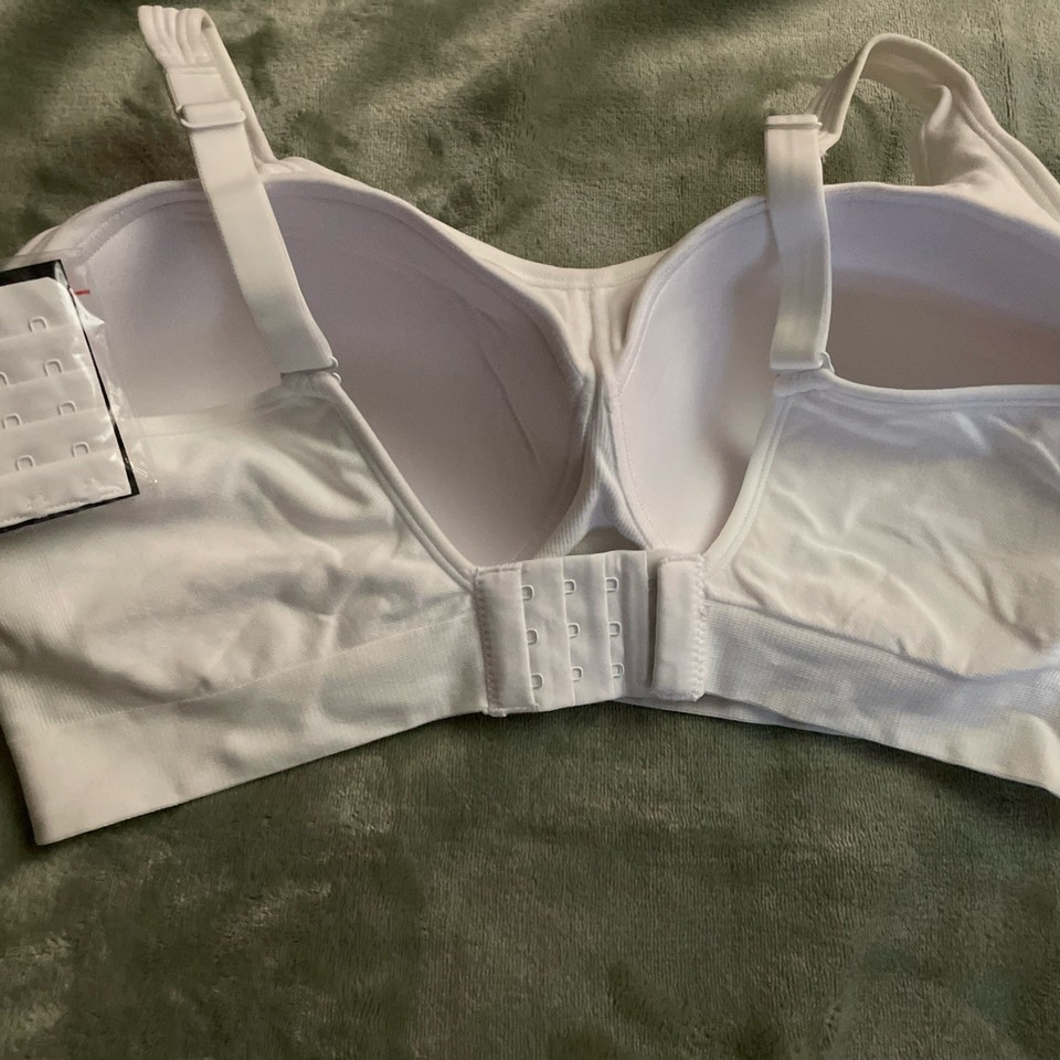 NWT Women’s Plus Size UNDEROUTFIT White Bra 2XL Wireless 42D 42DD 44B ...