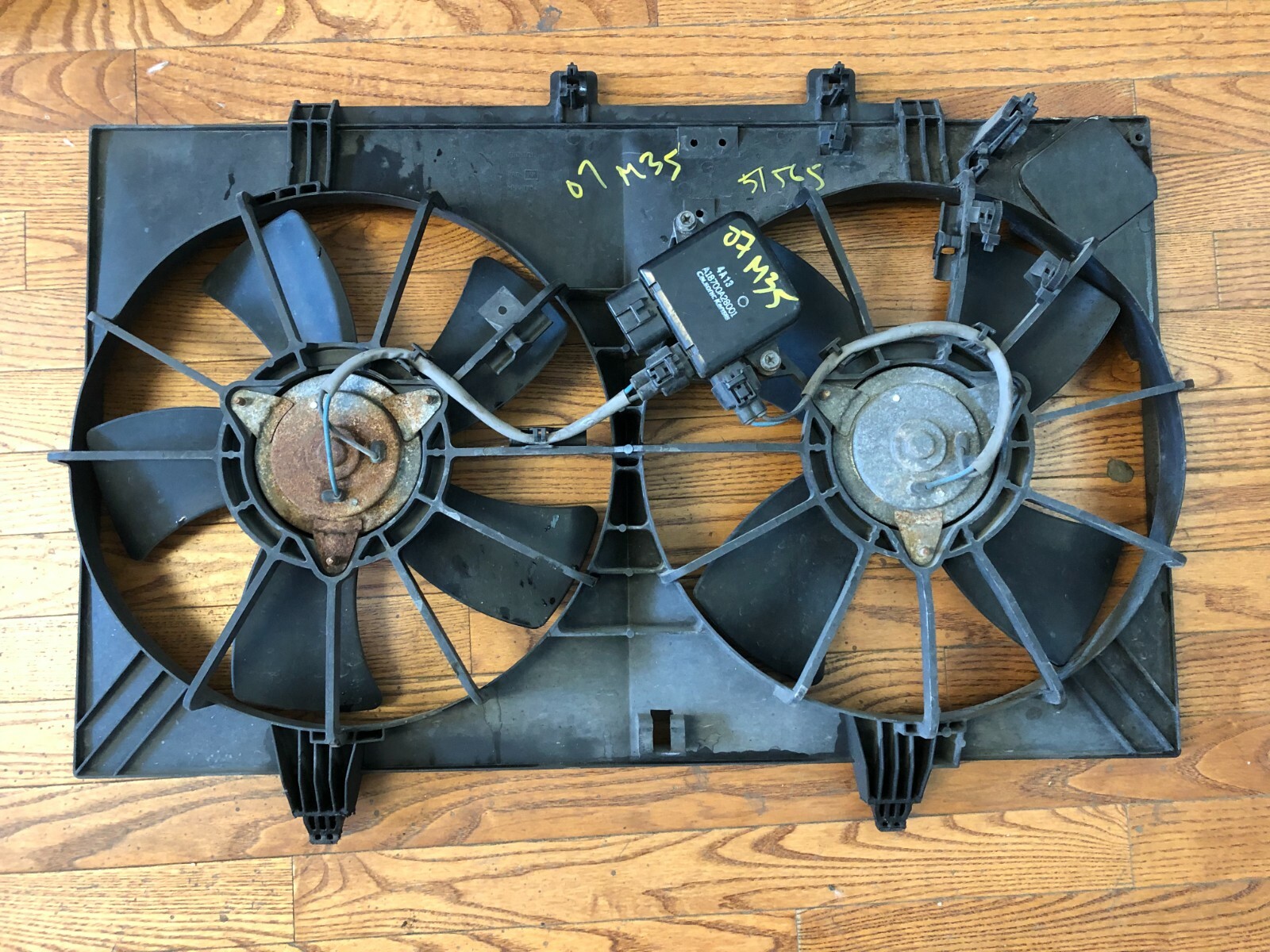 2007 INFINITI M35X OEM Radiator Cooling Fan Assembly w/Motor & Module ...