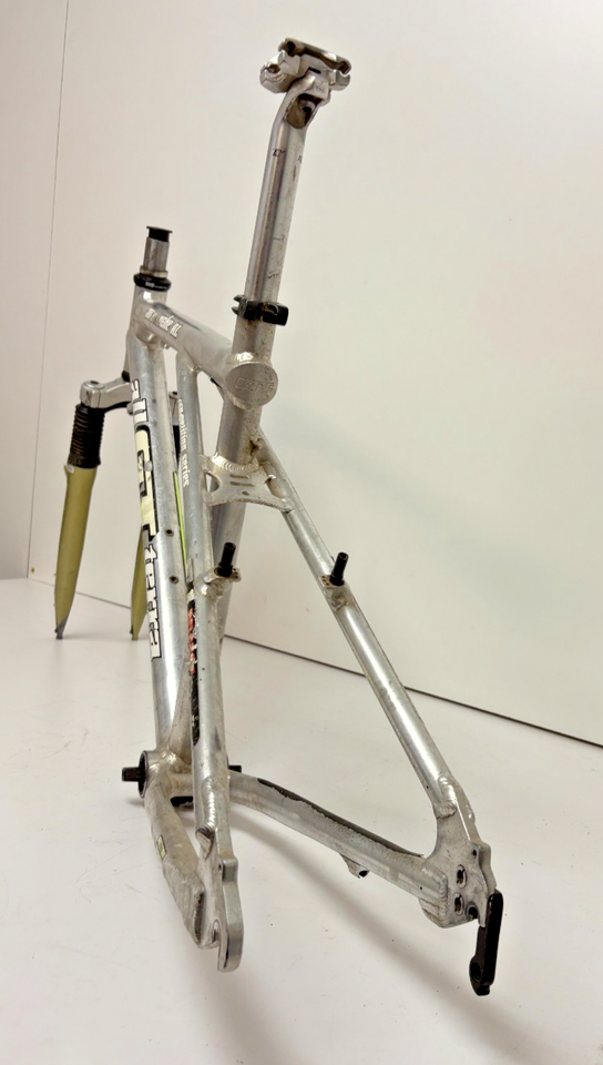 Vintage 1995 GT Avalance Al 17" C-T Mtn Bike Frame Rockshox Mag 10 ...