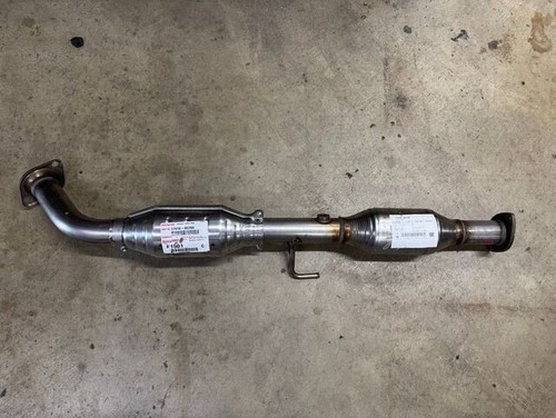Genuine Toyota Tacoma 2.7L Catalytic Converter & Pipe 17410-0C200 | eBay