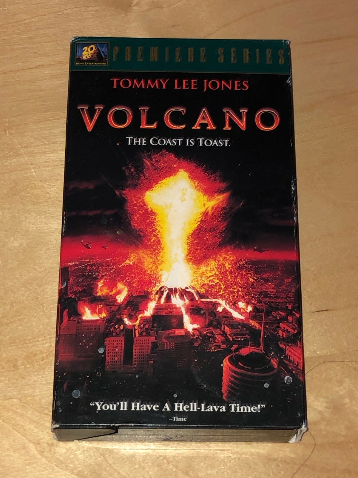 Volcano VHS Tape 1997 Tommy Lee Jones Movie Don Cheadle Film Gabby ...
