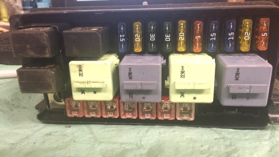 2002-2006 Mini Cooper fuse box 6906604-05 | eBay