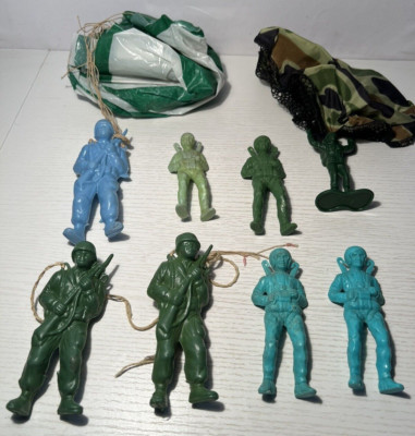 Vintage Plastic Green Army Toy Soldiers Paratrooper Parachute Jumper ...