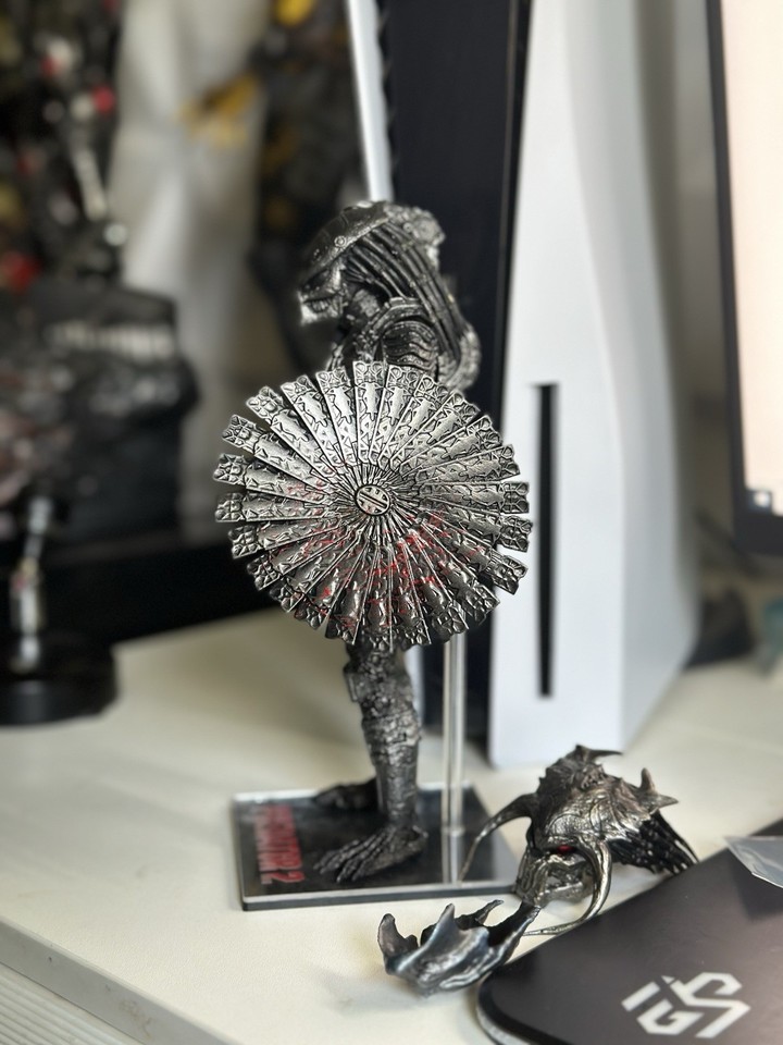 Custom Predator Shield From Prey For 1/10 Scale Neca Predators | eBay