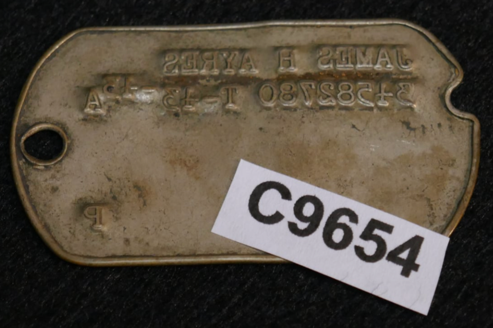 WWII US Army Personnel ID Disc Dog Tag Sgt JAMES H AYRES Photos! | eBay