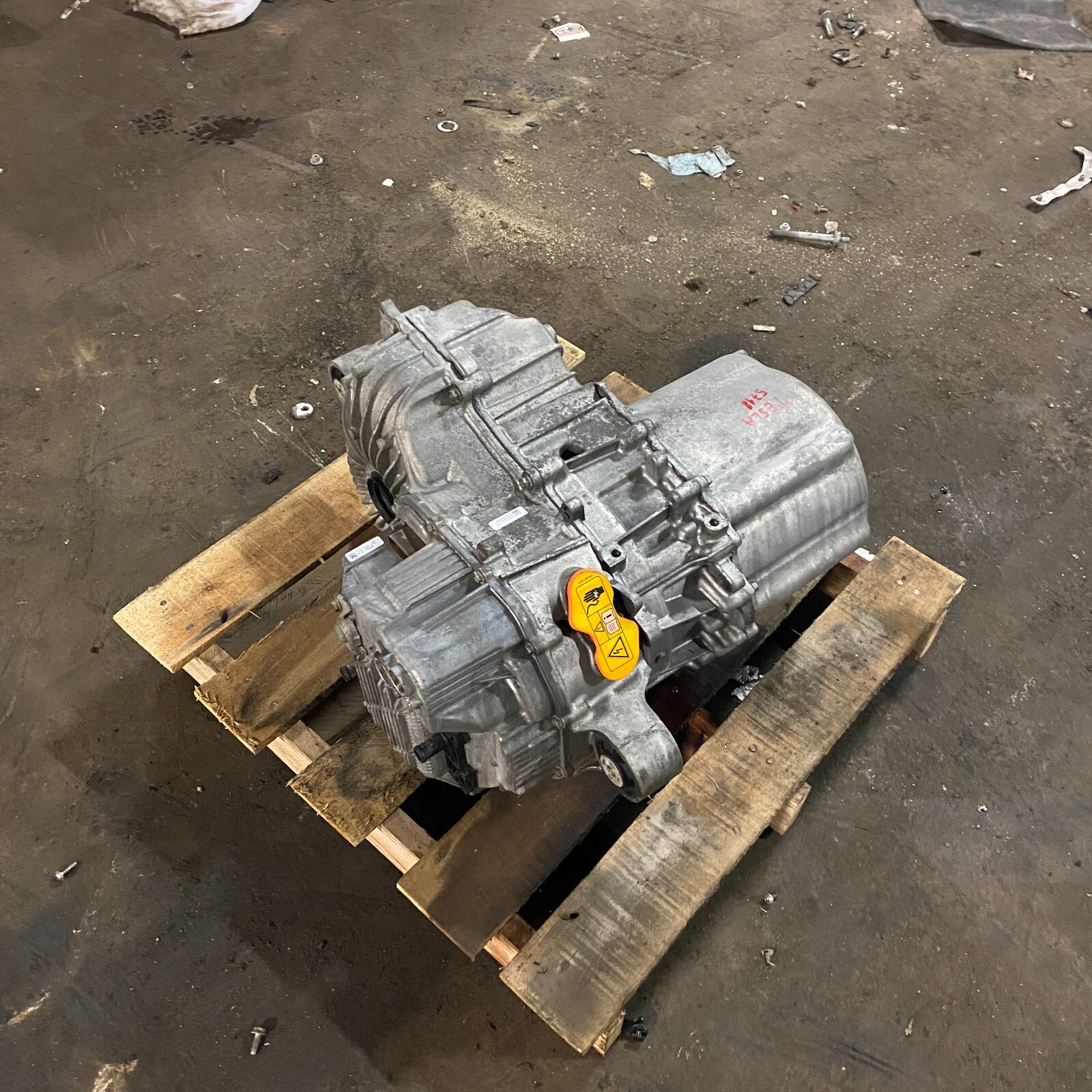 2015 TESLA MODEL S 85D AWD REAR DRIVE UNIT ENGINE ELECTRIC MOTOR OEM ...