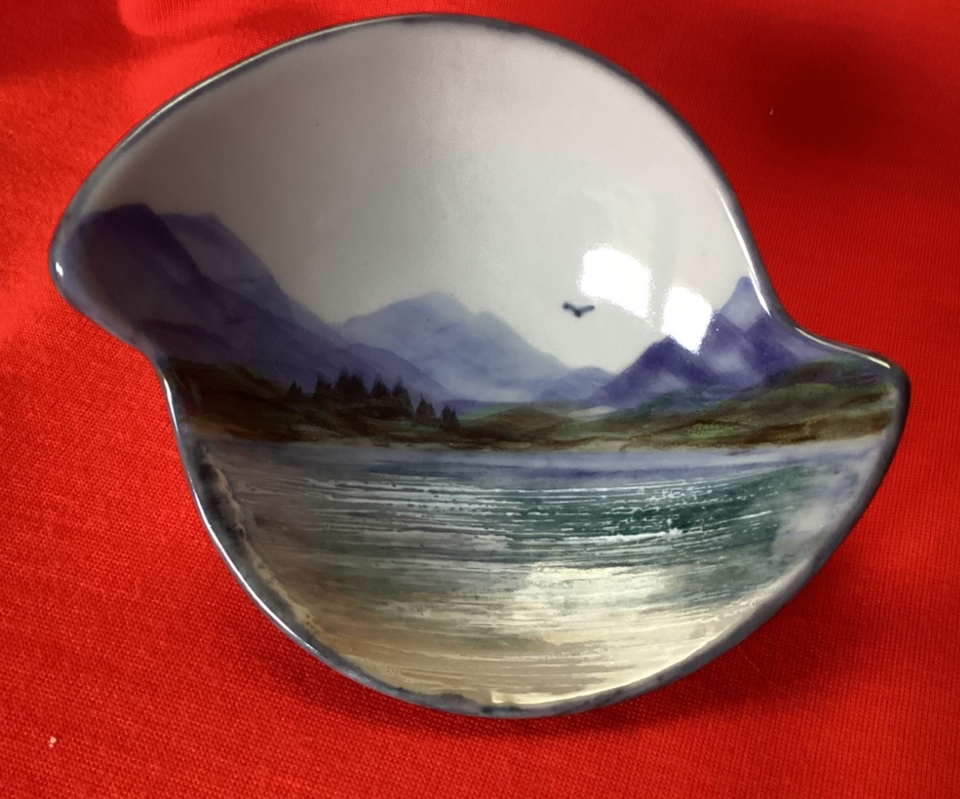 HIGHLAND STONEWARE SCOTLAND ~ LANDSCAPE ~ FREE HAND PAINTED QUAICH ...