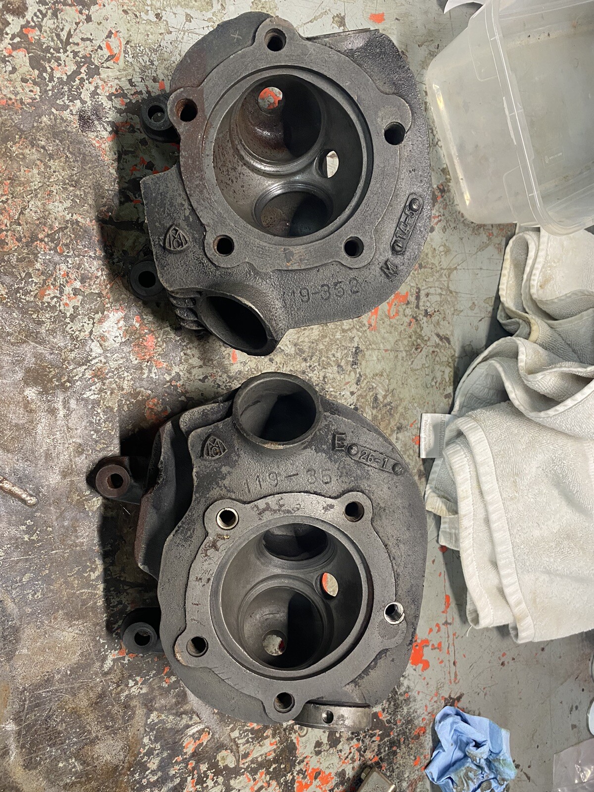 Harley Knucklehead Cylinder Heads Set Front Rear OEM FL EL NOS 1200 ...