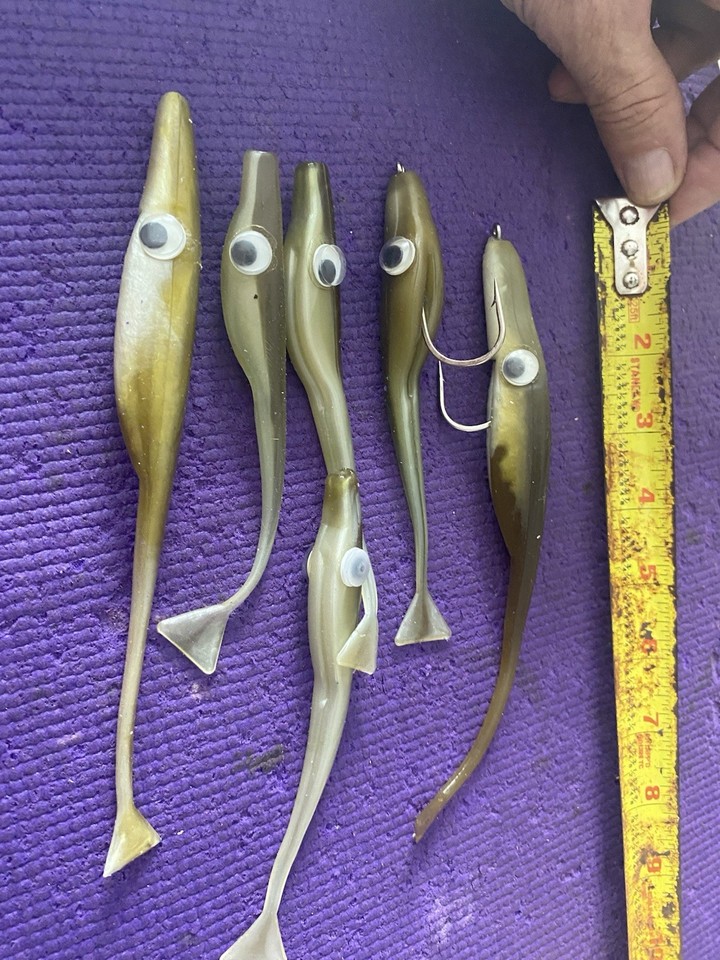 Lot of 40 )Rubber Worm Hooked and Weighted Worms | eBay