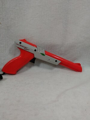 Original 1985 Nintendo NES Zapper Duck Hunt Gun Authentic NES-005 ...