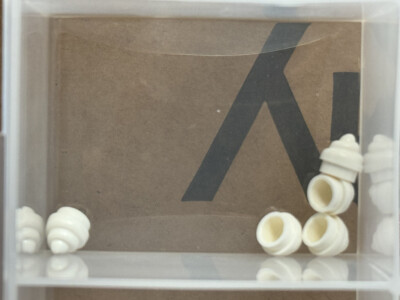 LEGO Parts - White Plate, Round 1 x 1 with Swirl / Twist - No 53119 ...