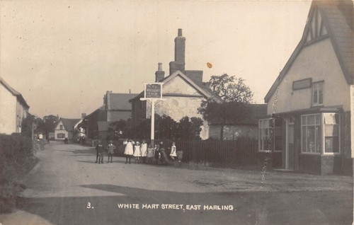 Carte Postale Norfolk De L'Est Harling White Hart St BAR Pub Animé ...