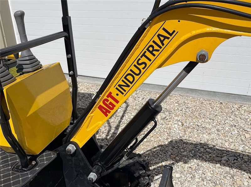 AGT 13.5HP Briggs & Stratton Engine H12 Mini Excavator 65" Max Digging ...