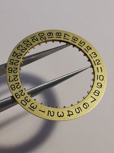 ETA 2878/79-PIECE MOUVEMENT-DISQUE DE QUANTIEME DORE PLAT (3H)-REF 2557 ...