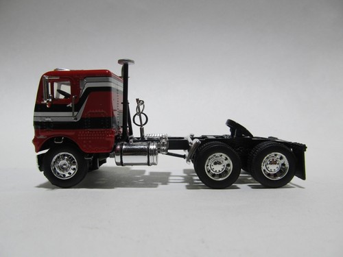 DCP FIRST GEAR 1/64 SCALE FREIGHTLINER CABOVER, RED, BLACK, GRAY ...