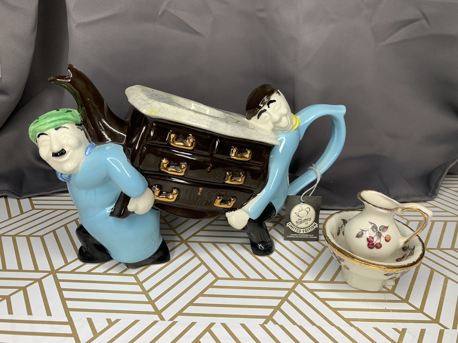 Rare Limited Edition Swineside Teapottery The Removal Men TeaPot ...