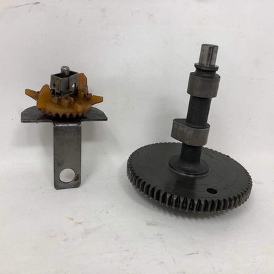 697668 Briggs & Stratton Camshaft & Governor Oil Slinger | eBay