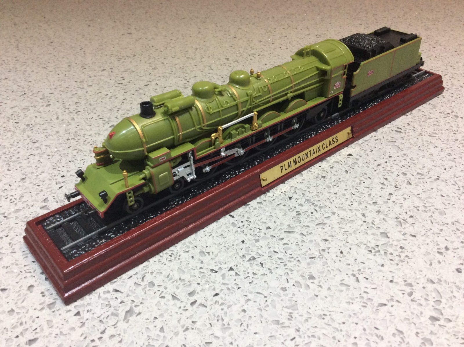 ATLAS 1/100 Scale PLM 241 MOUNTAIN CLASS Static Model Locomotive Train ...