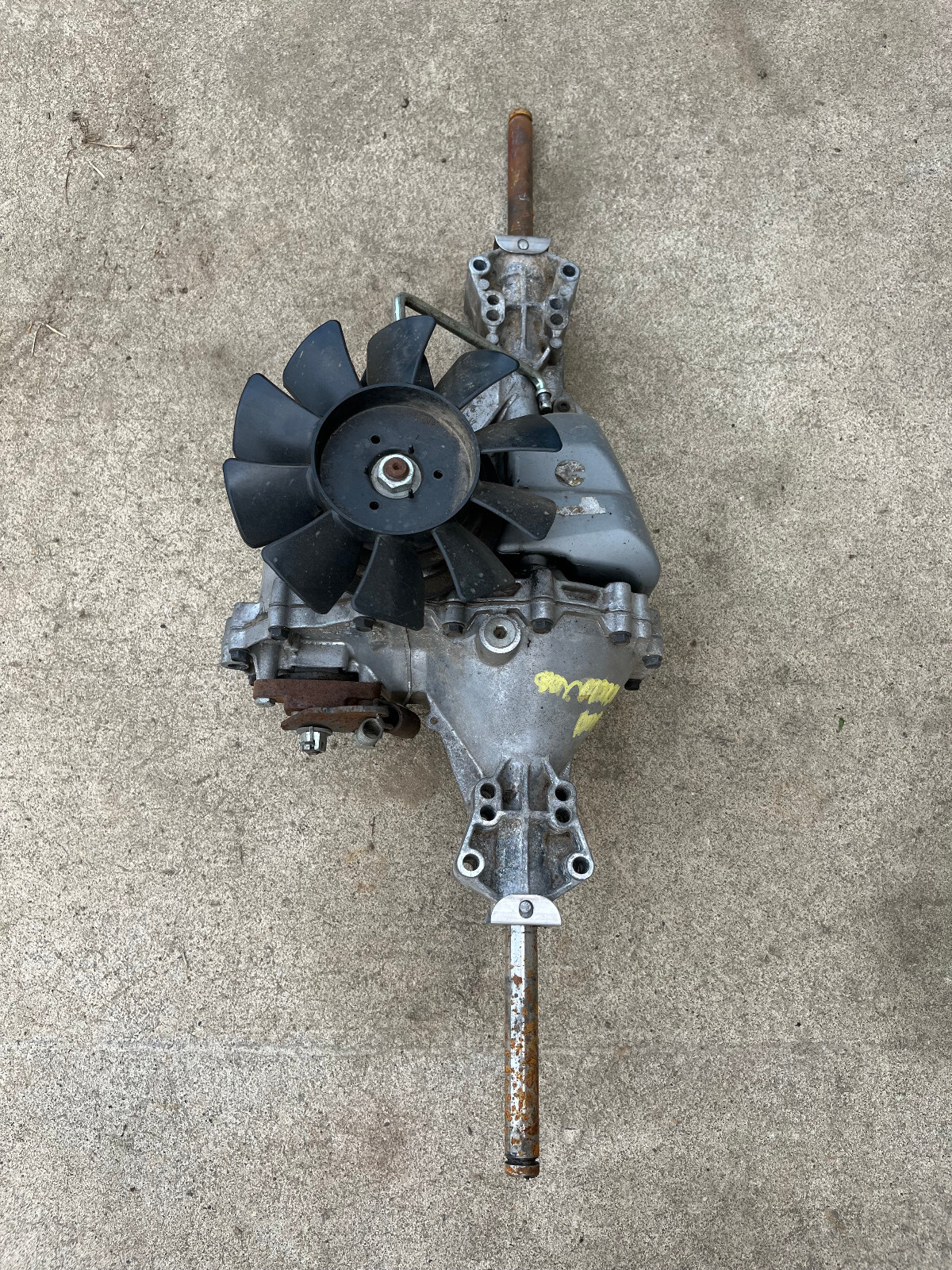 OEM Husqvarna YTH 18542 Transmission Transaxle Hydro-Gear T2-CDBE-5X1A ...