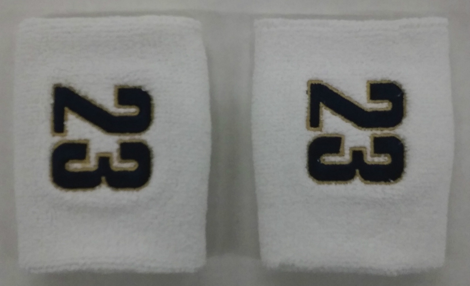 NBA Cleveland Cavaliers " Lebron James # 23 " Reebok Sweat Wristbands ...