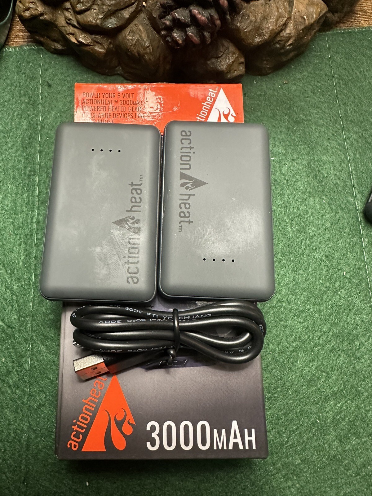 ActionHeat Portable 5V Power Bank 3000mAh Kit – Dual, Two Li-Poly ...